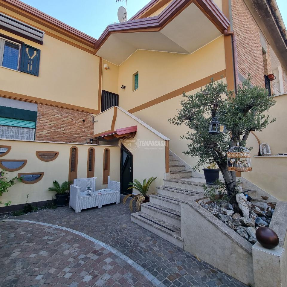 Casa indipendente in vendita a Casoria