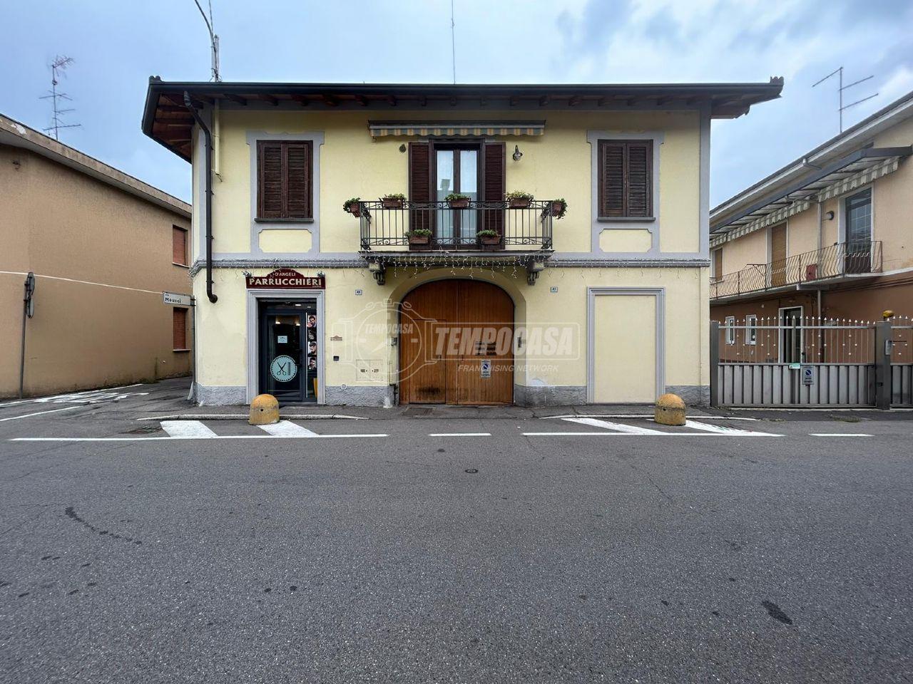 Rustico in vendita a Rovellasca