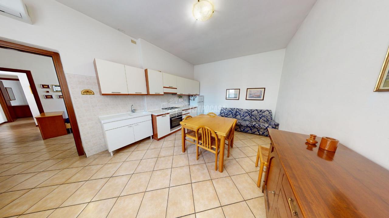 Appartamento in vendita a Rovello Porro