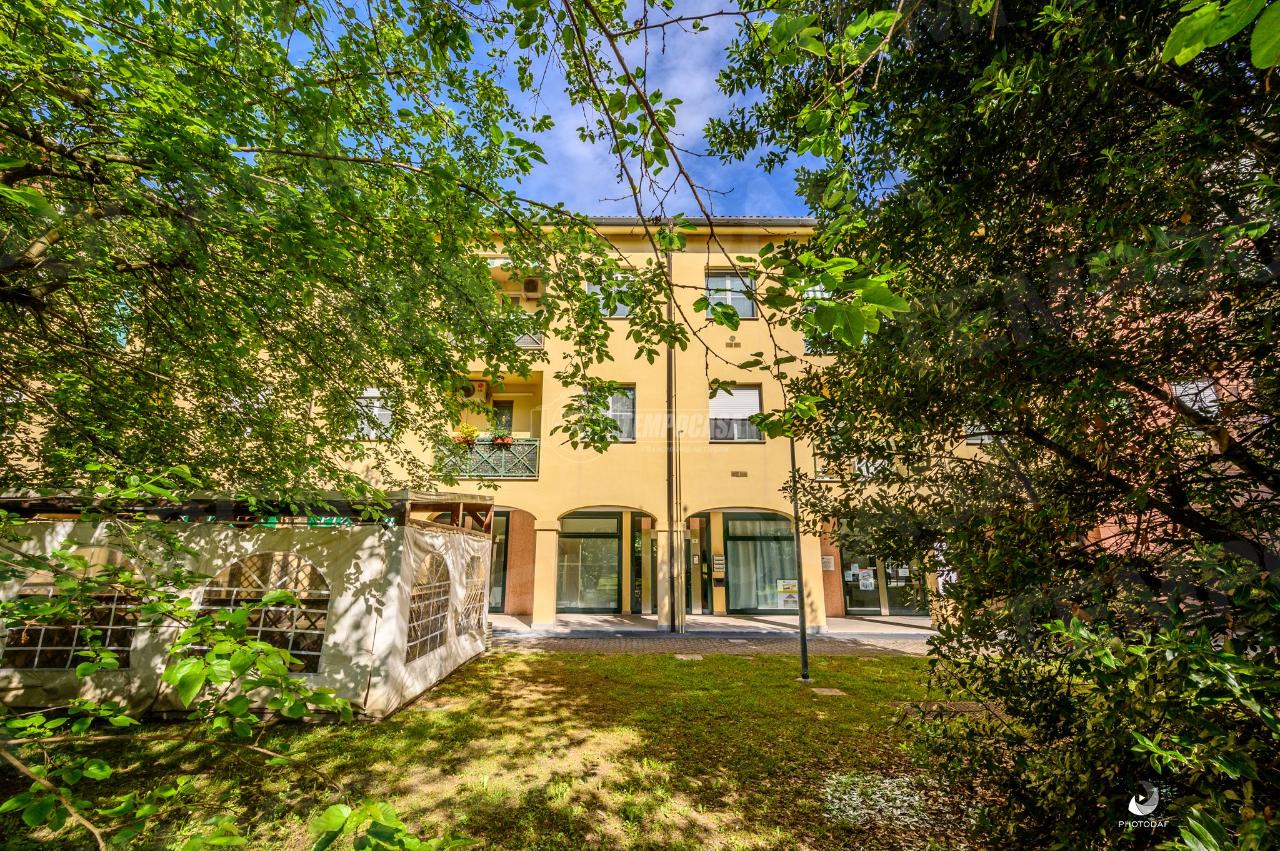 Negozio in vendita a Minerbio