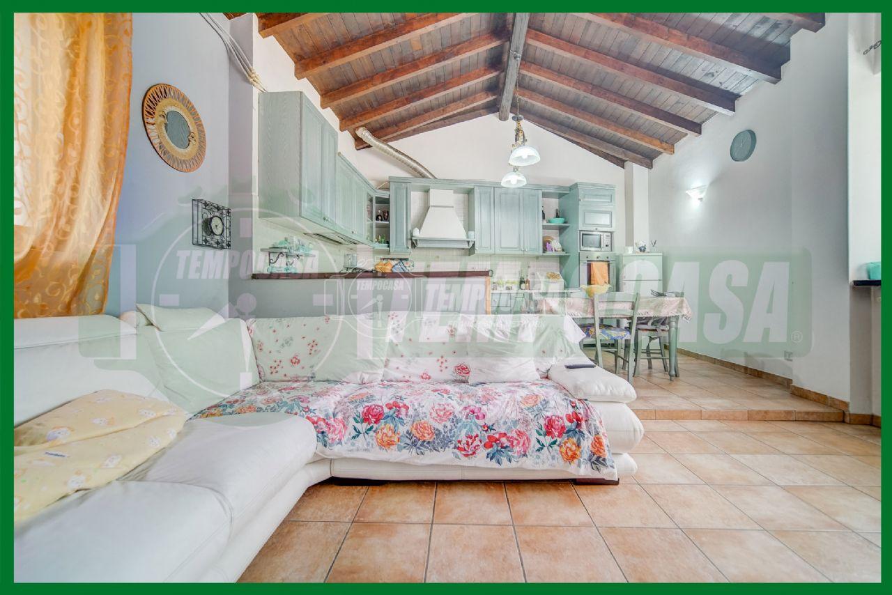 Appartamento in vendita a Gavirate