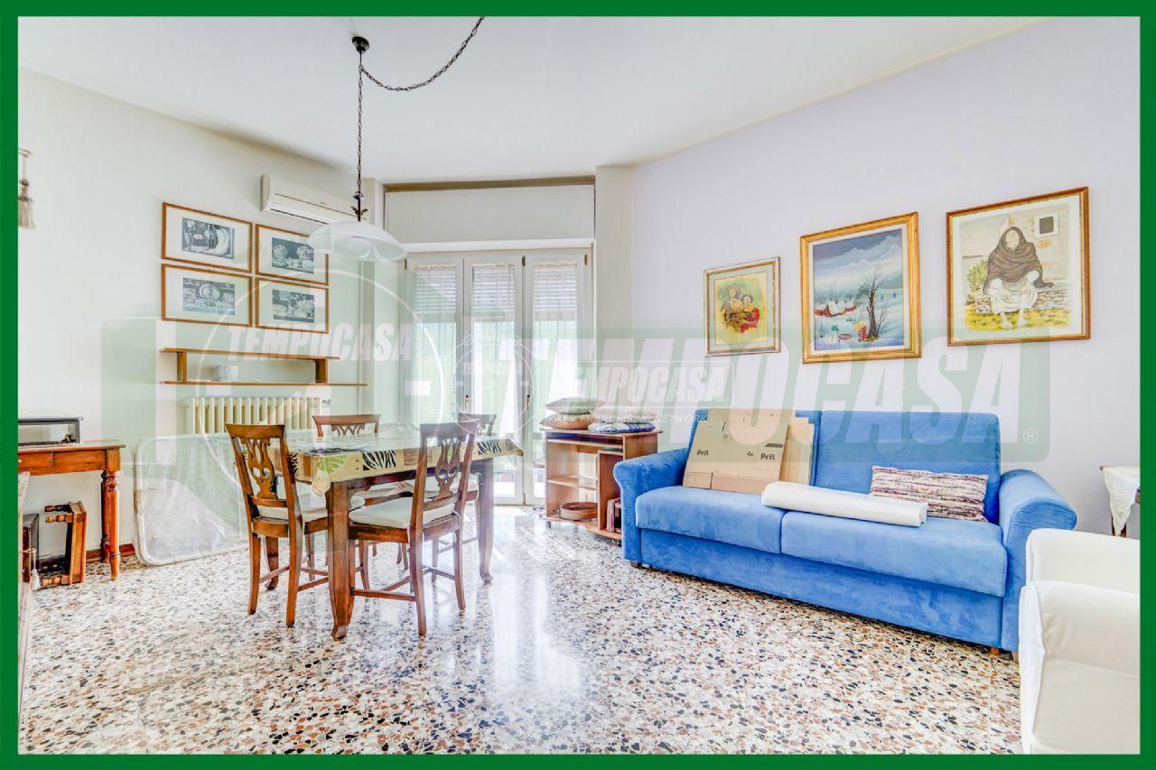 Appartamento in vendita a Gavirate