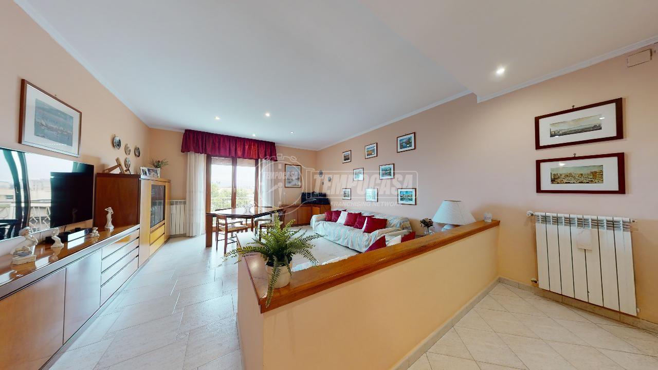 Trilocale in Via Giovanni Pascoli 11, Arzano