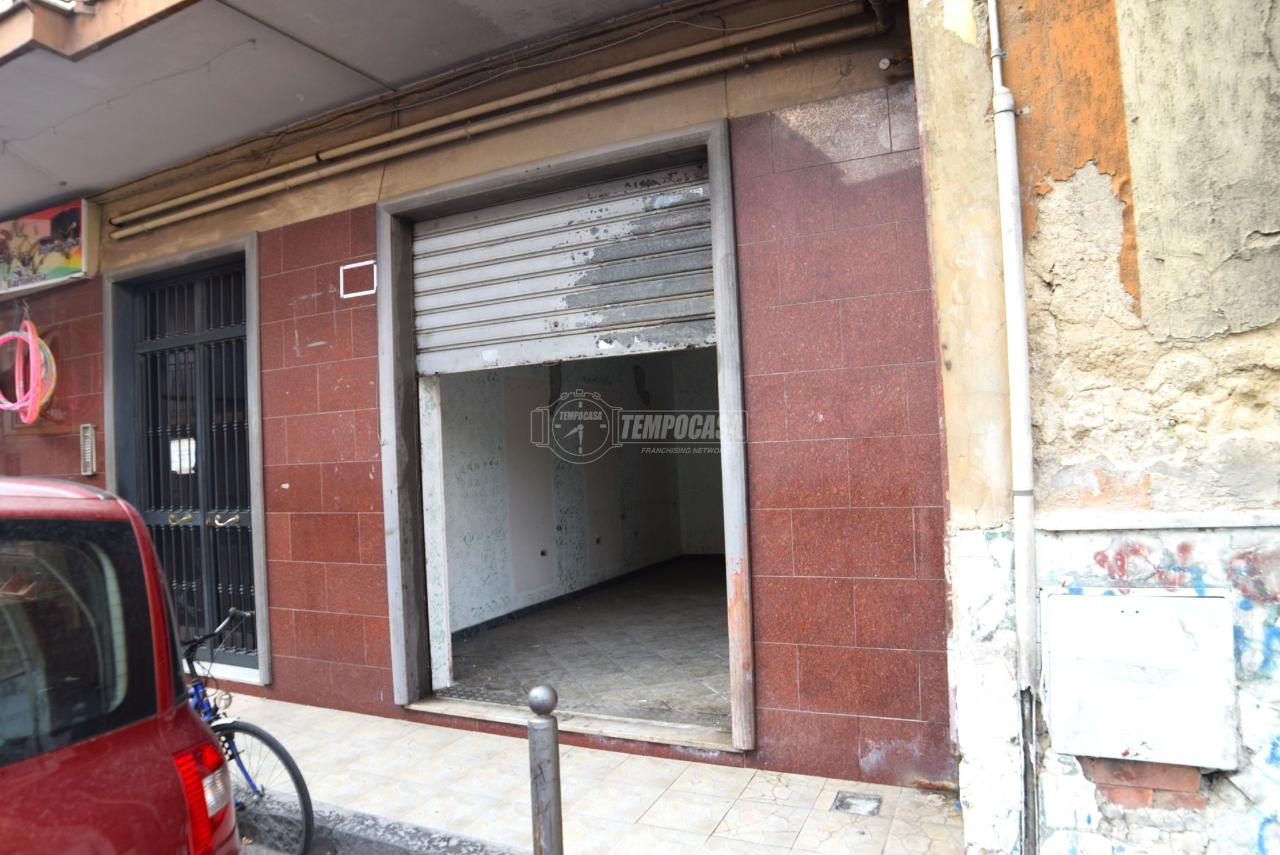 Negozio in vendita a Arzano