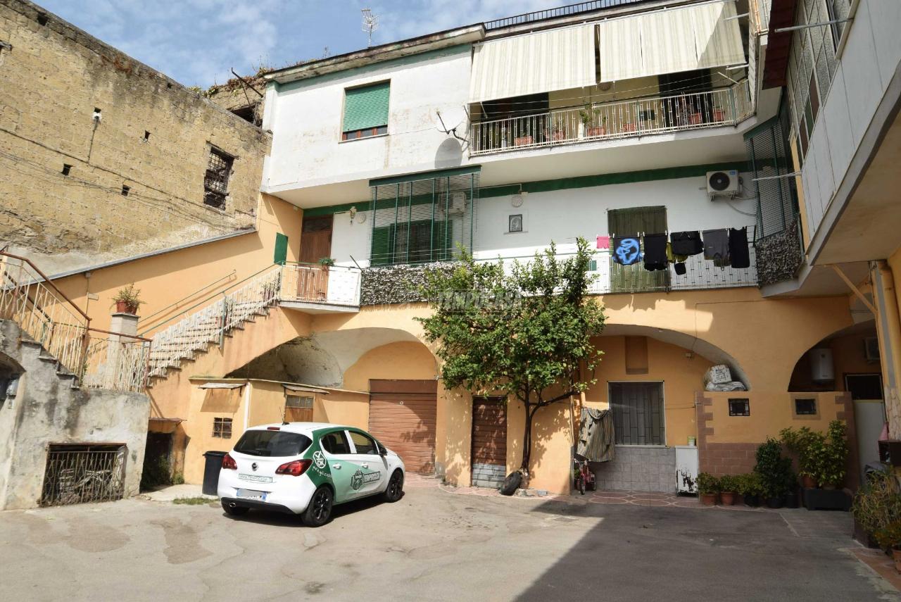 Palazzo in vendita a Arzano