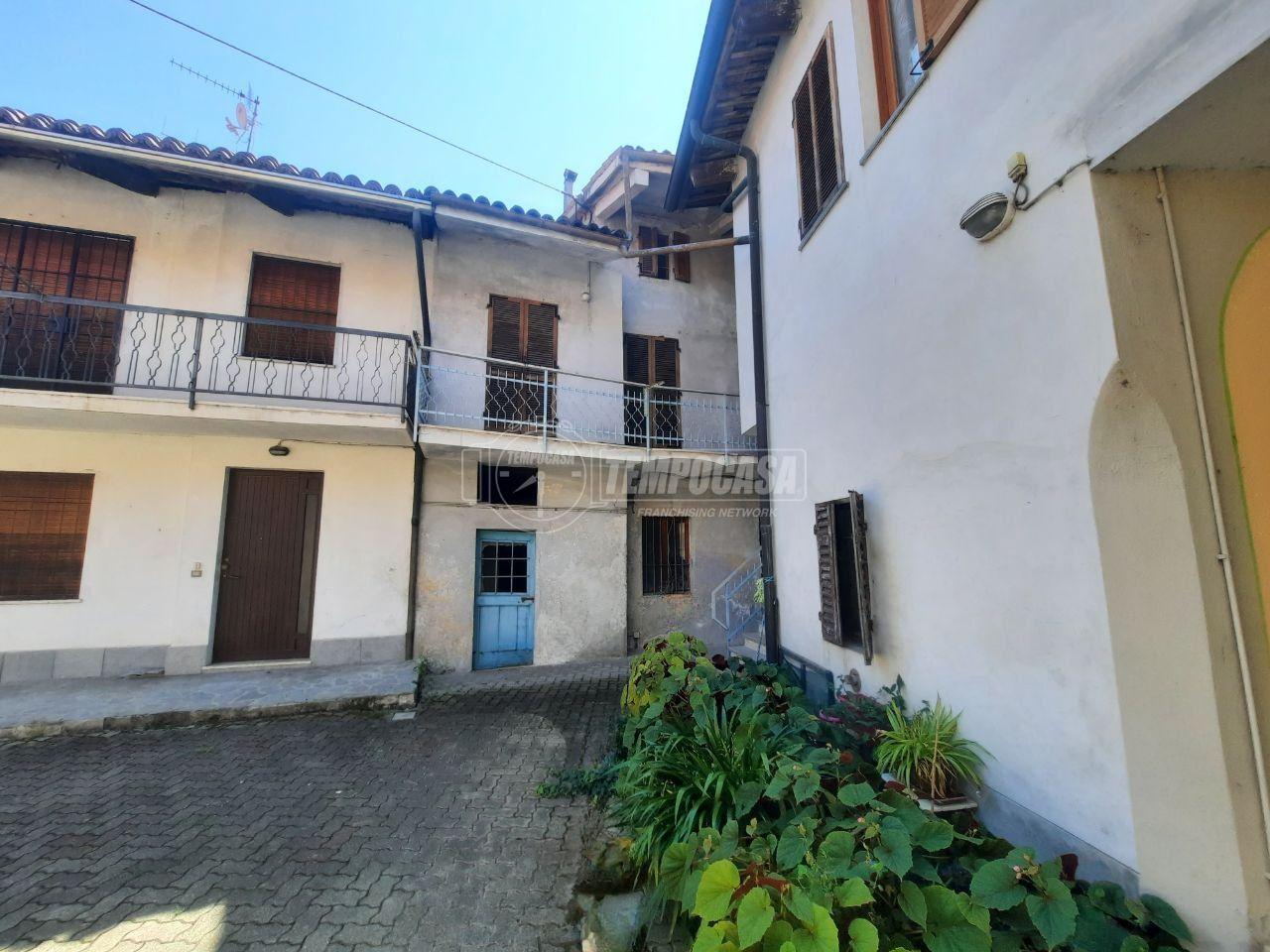 Casa indipendente in vendita a Albiano D'Ivrea