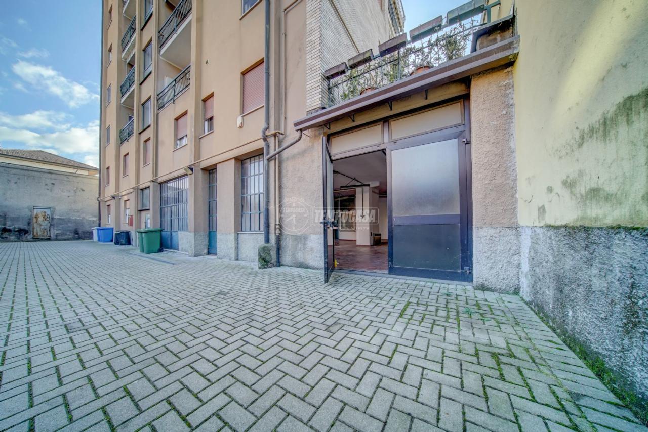 Laboratorio in vendita a Sesto Calende
