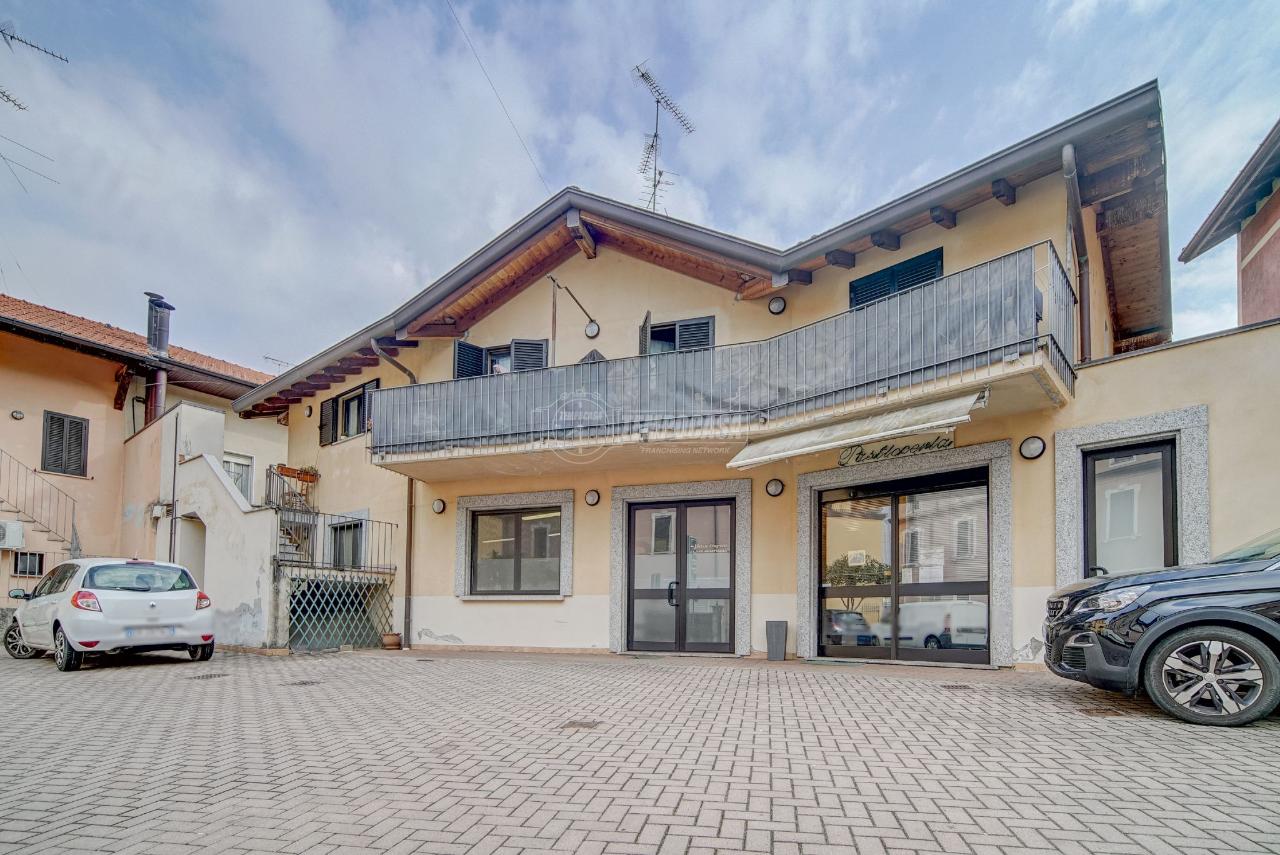 Laboratorio in vendita a Sesto Calende