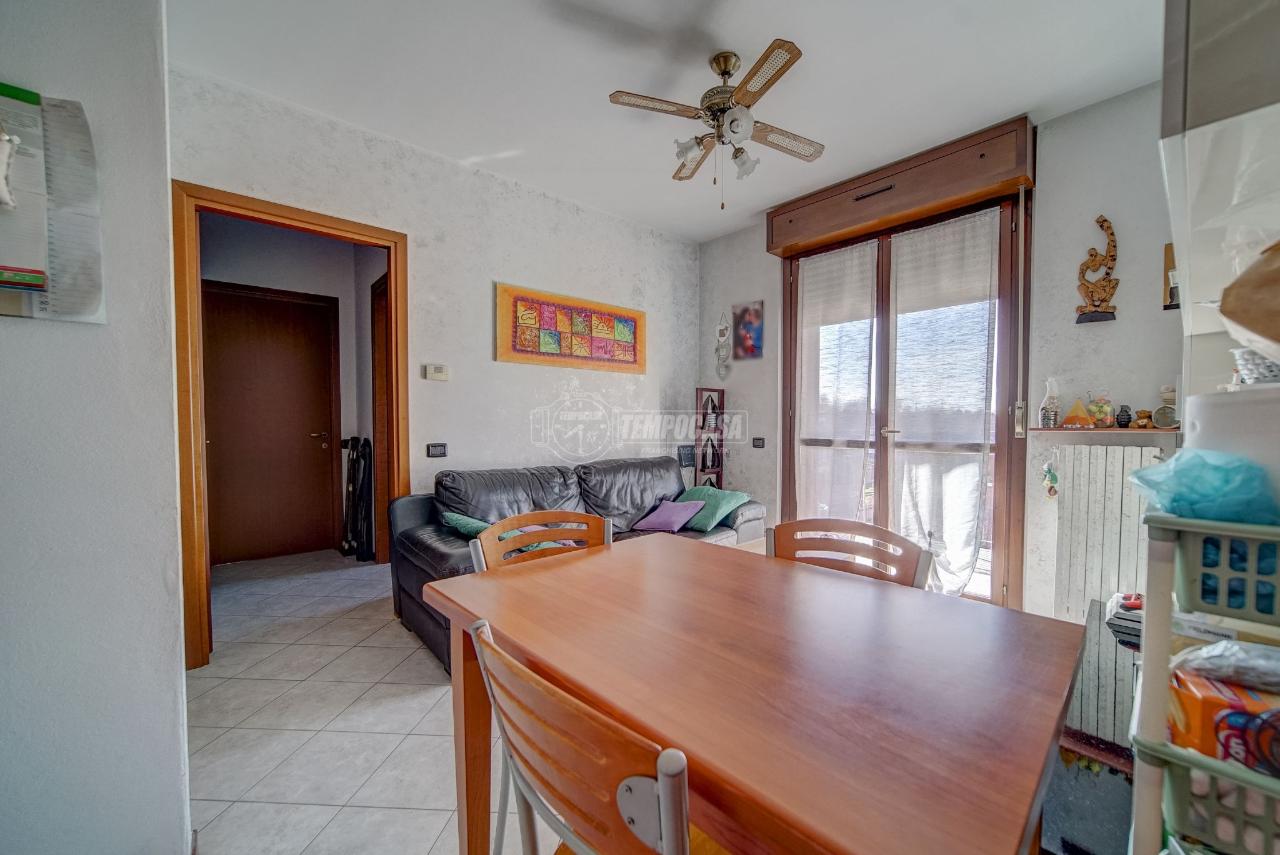 Bilocale in Via Uguaglianza, Vergiate