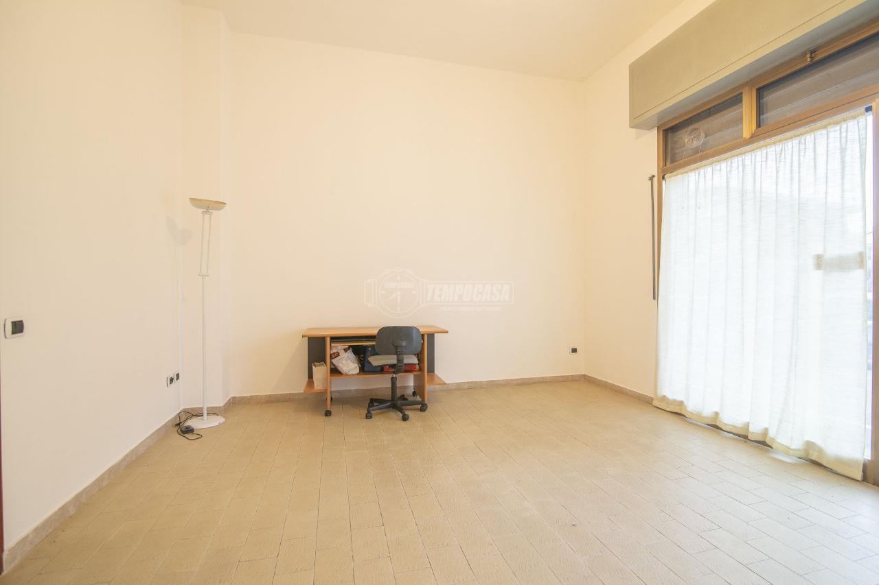 Ufficio in vendita a Castel Rozzone