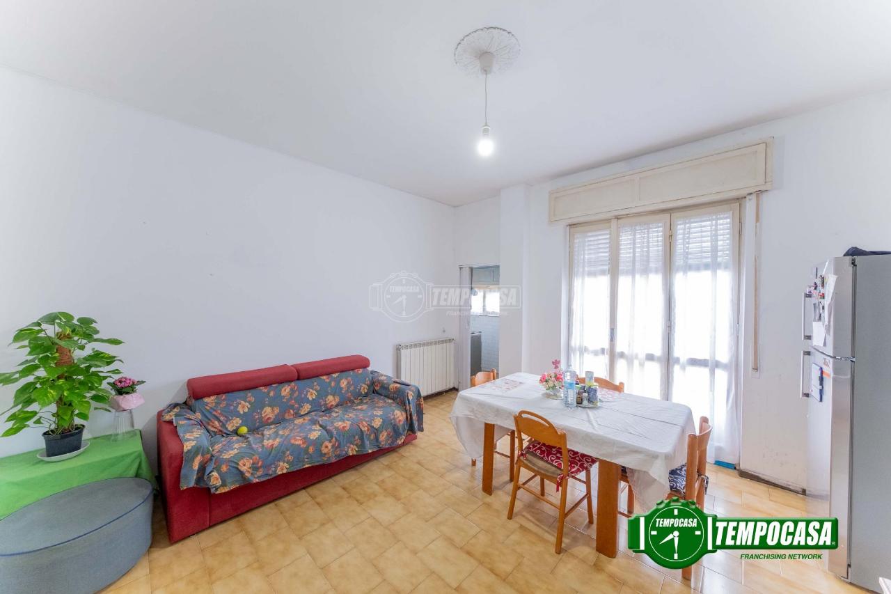 Trilocale in Via Gen. Lamarmora, Magenta