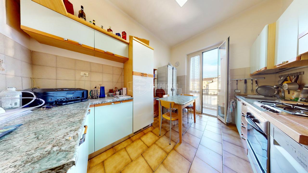 Trilocale in Via Natale Palli 22, Torino