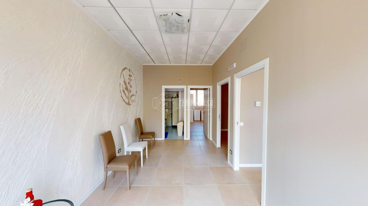 Negozio in vendita a Recanati