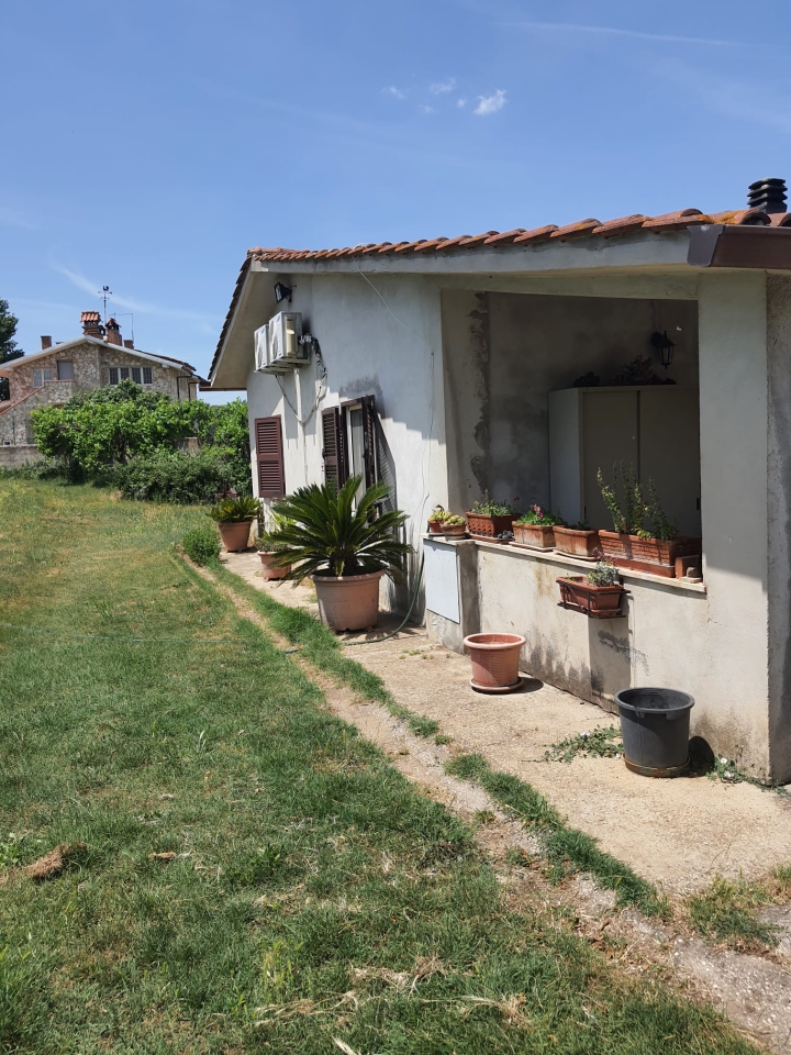 Casa indipendente in vendita a Palombara Sabina