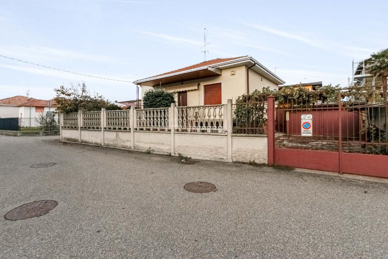 Casa indipendente in vendita a Samarate
