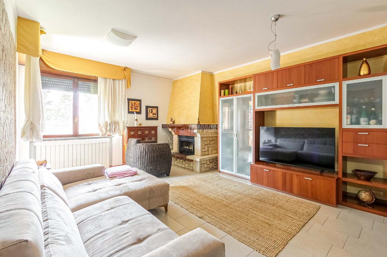 Trilocale in Via Guglielmo Marconi, Ferno