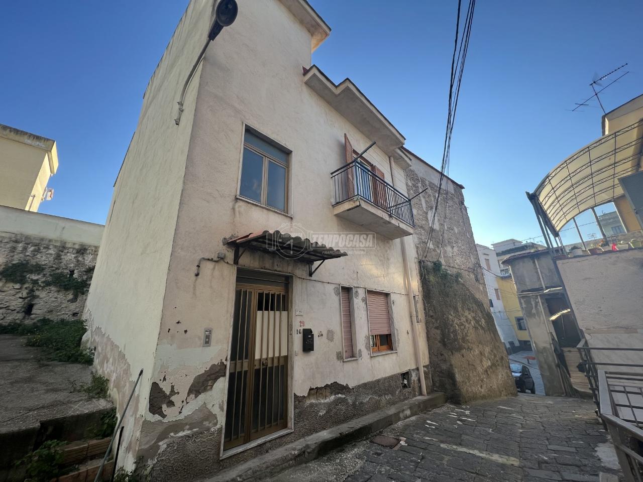 Trilocale in Via Andrea Valentino, Sant'Anastasia