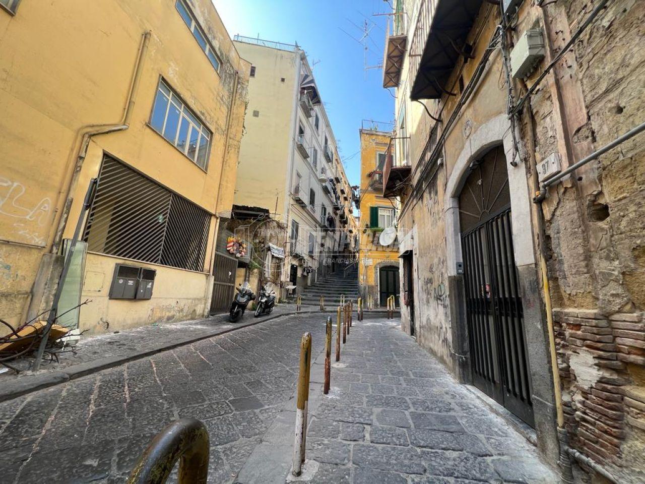 Appartamento in vendita a Napoli