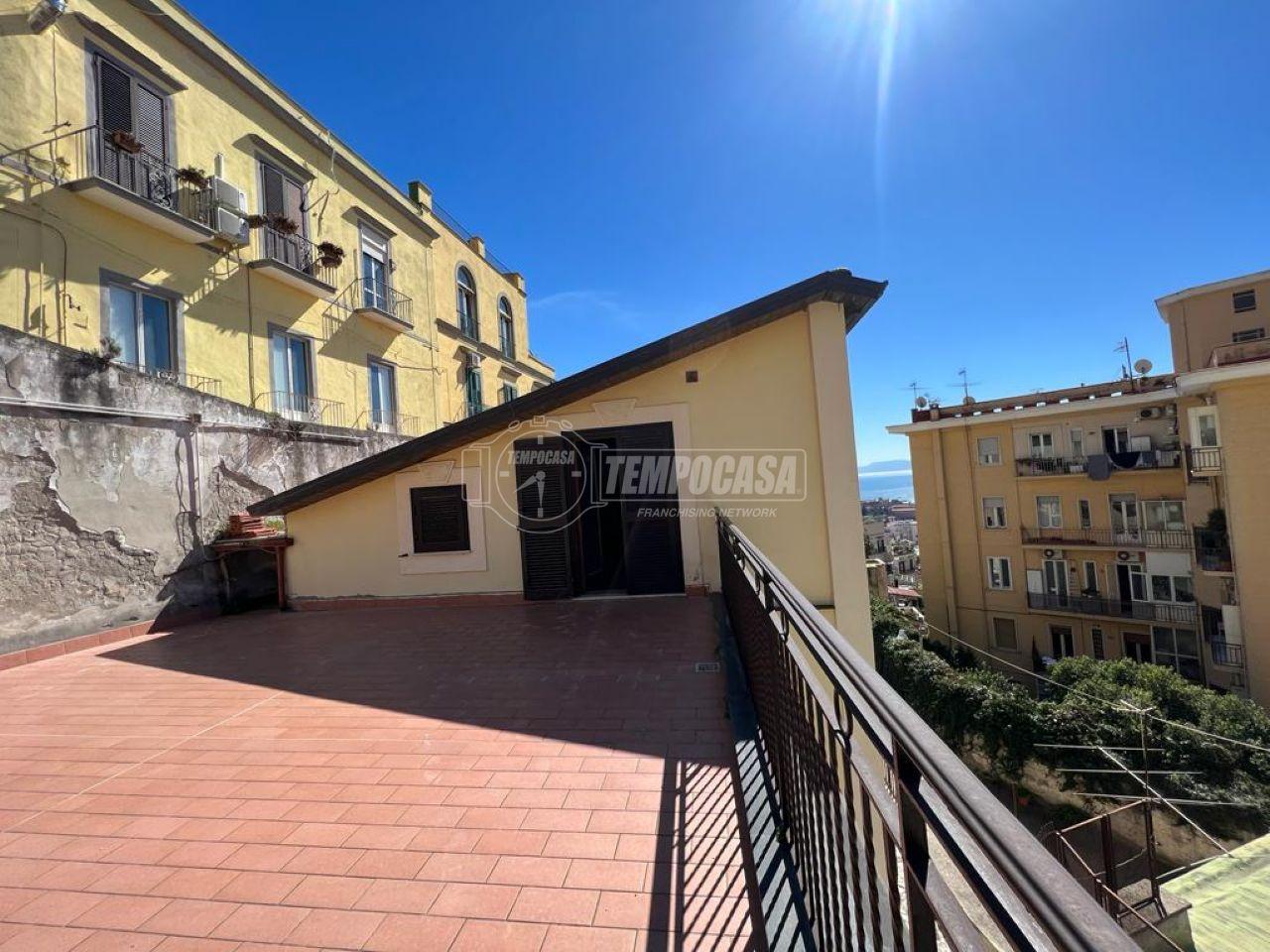 Appartamento in vendita a Napoli