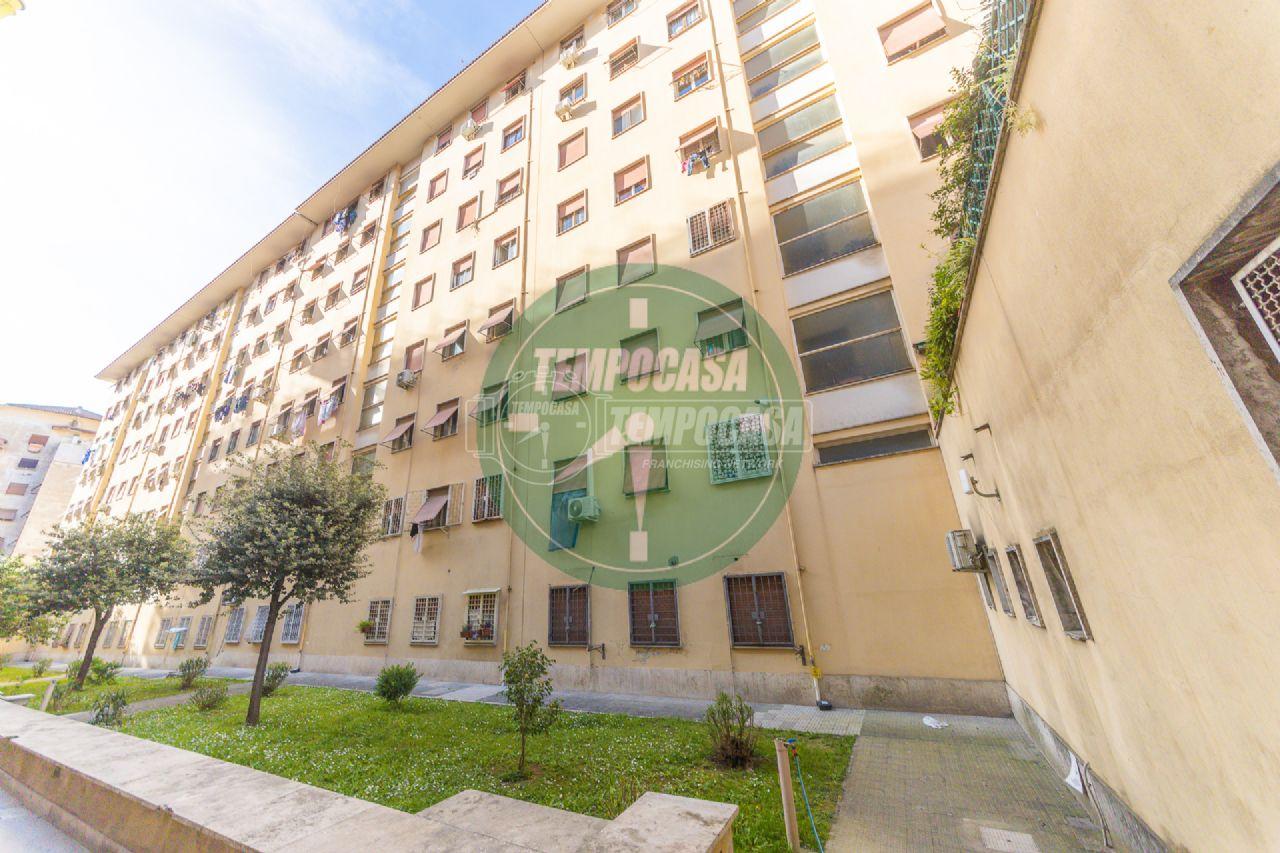 Bilocale in Via Calpurnio Pisone 71, Roma