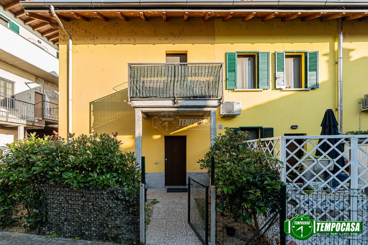 Bilocale, Locate di Triulzi