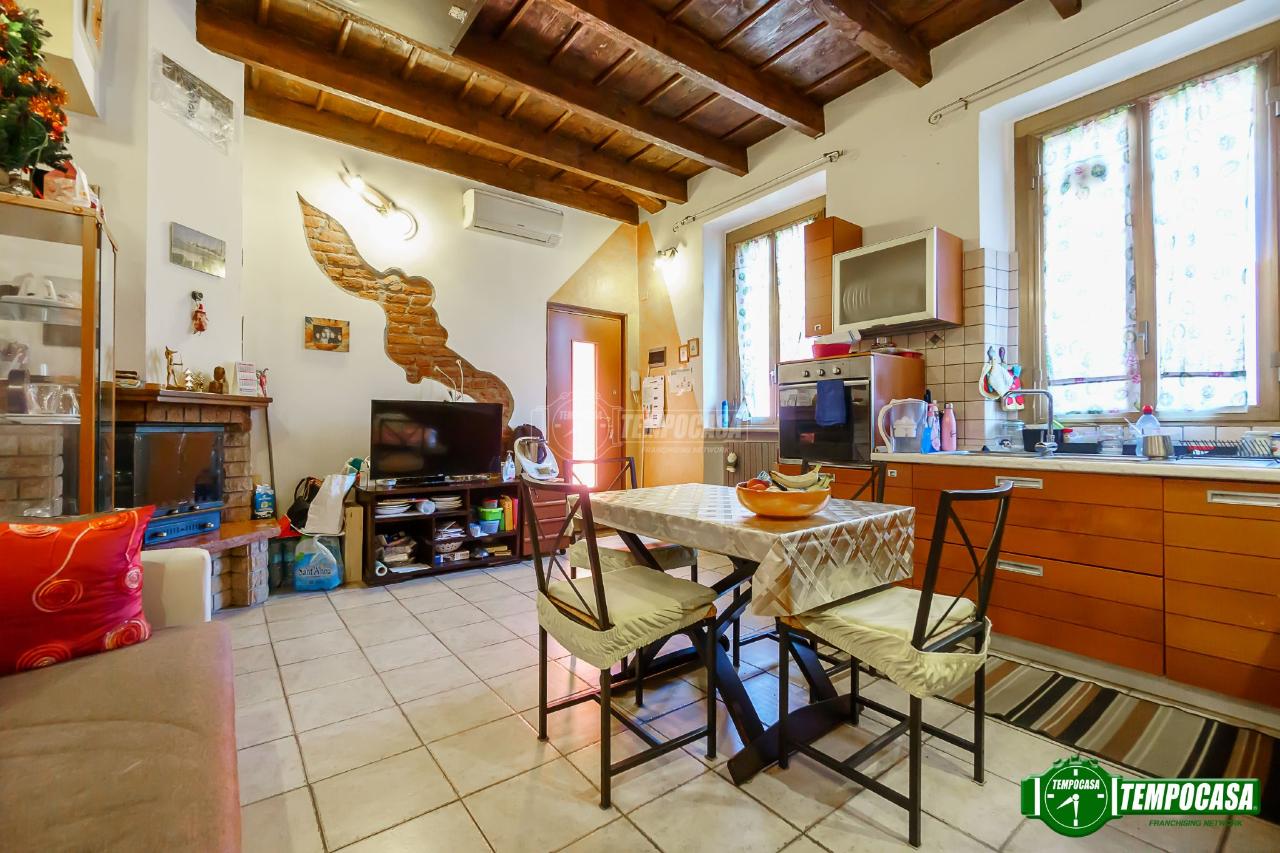 Appartamento in vendita a Locate Di Triulzi