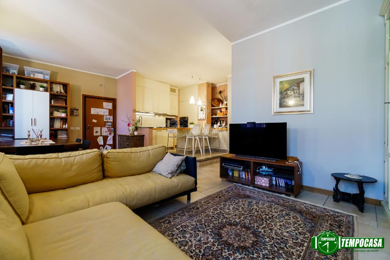 Appartamento in vendita a Locate Di Triulzi