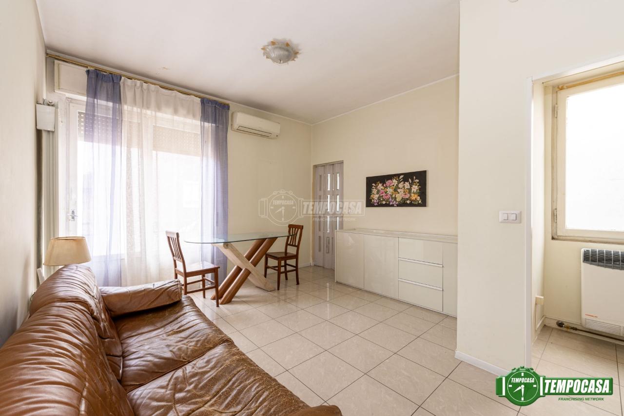 Appartamento in vendita a Locate Di Triulzi