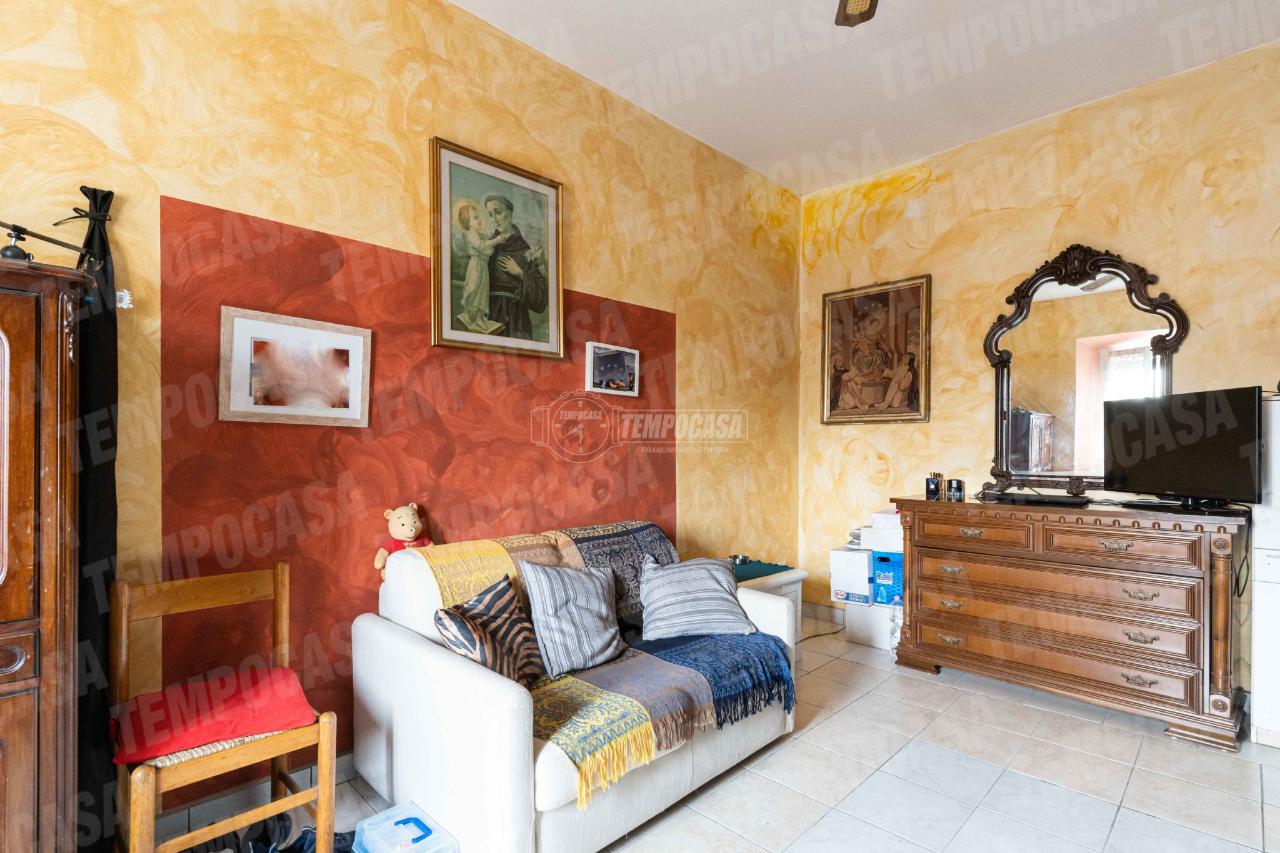 Appartamento in vendita a Monguzzo