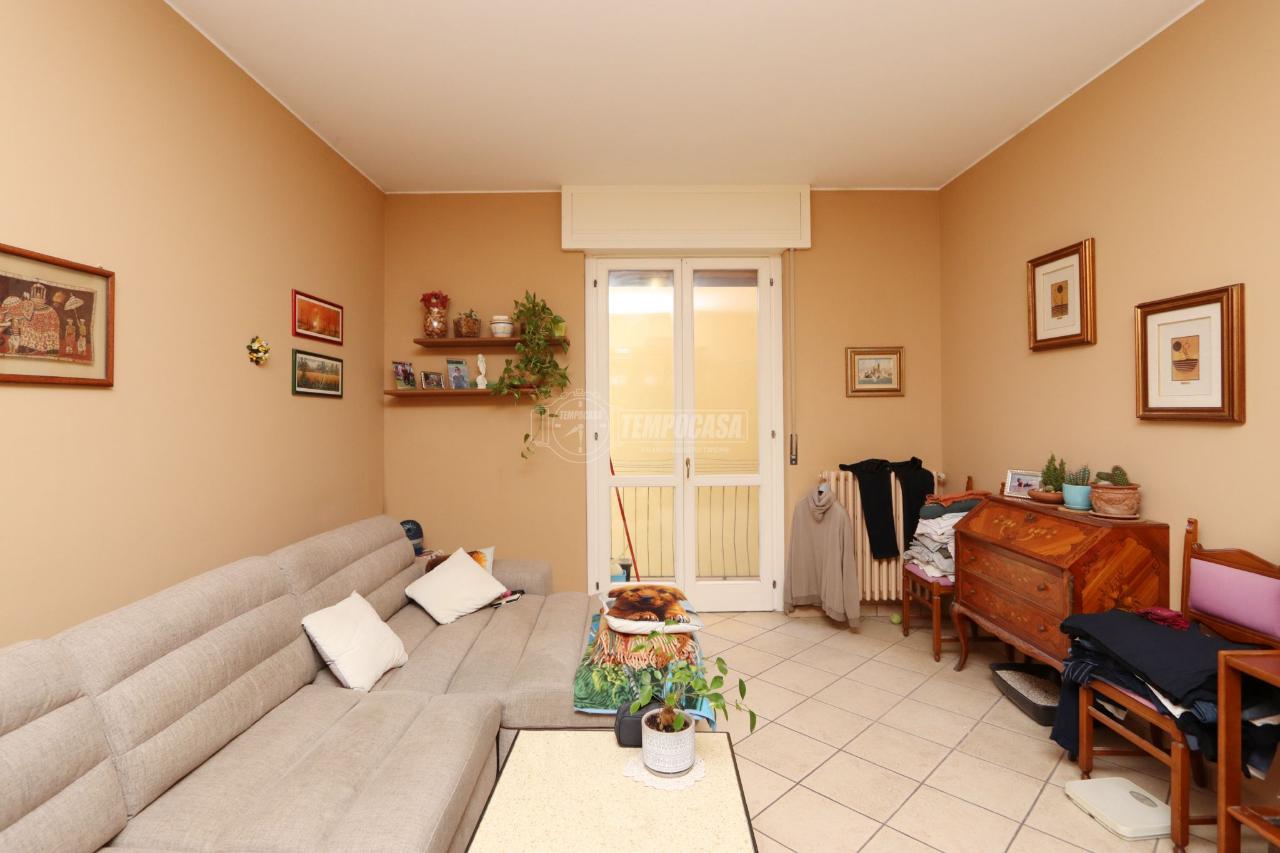 Trilocale in Via Goffredo Mameli 24, Abbiategrasso