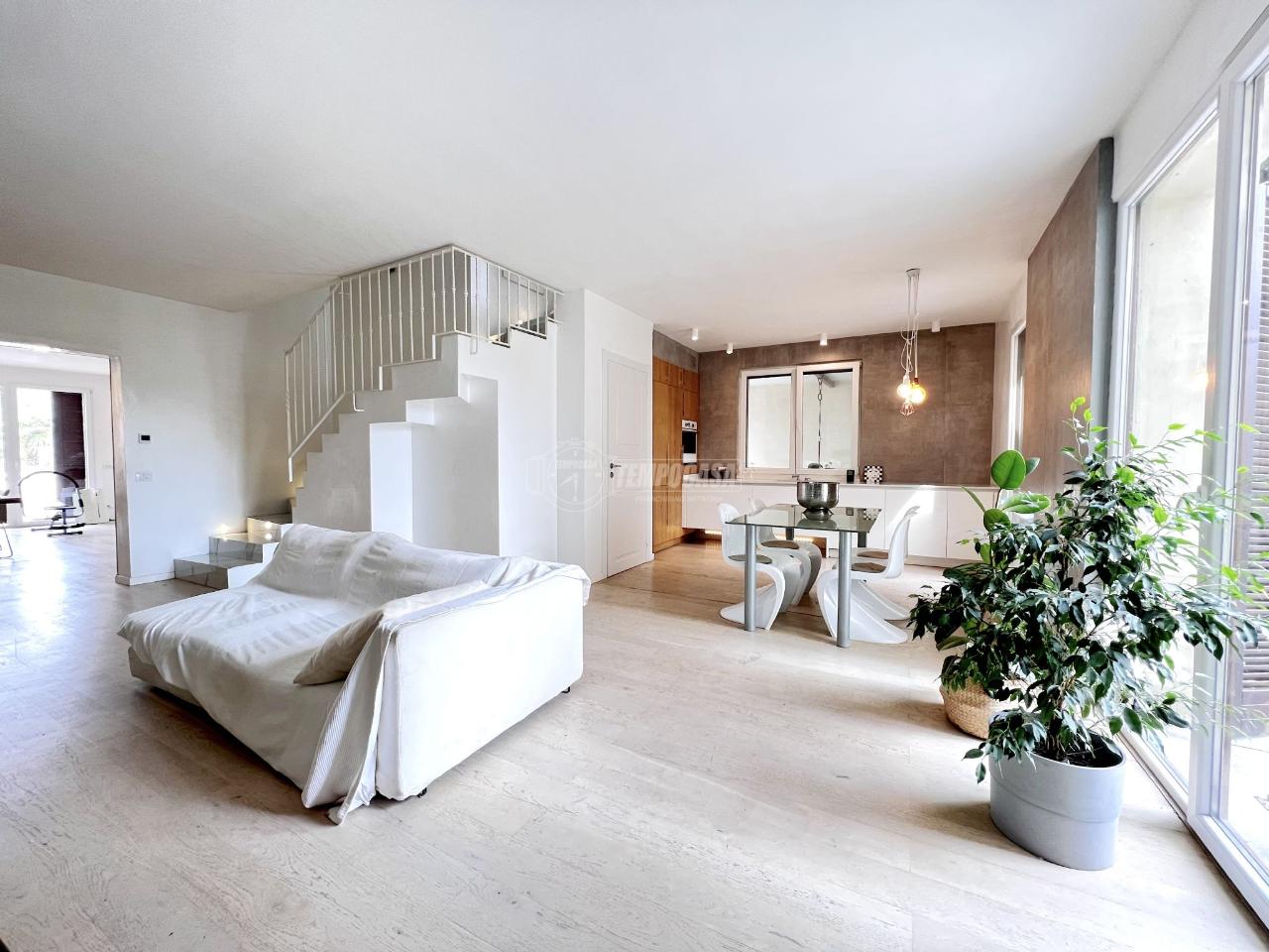 Quadrilocale in Via Ippolito Pindemonte 4, Vigevano