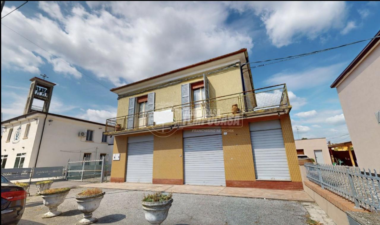 Casa indipendente in vendita a Bondeno