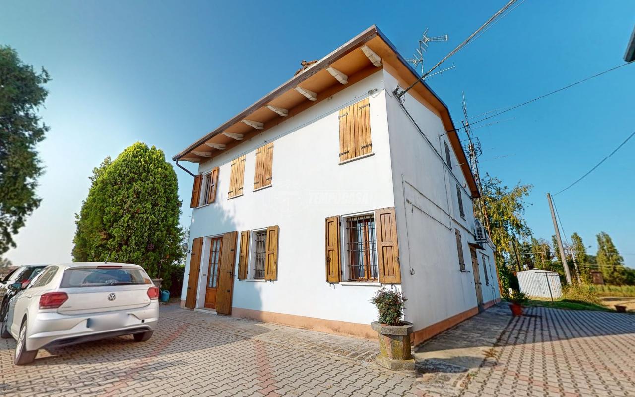 Casa indipendente in vendita a Cento