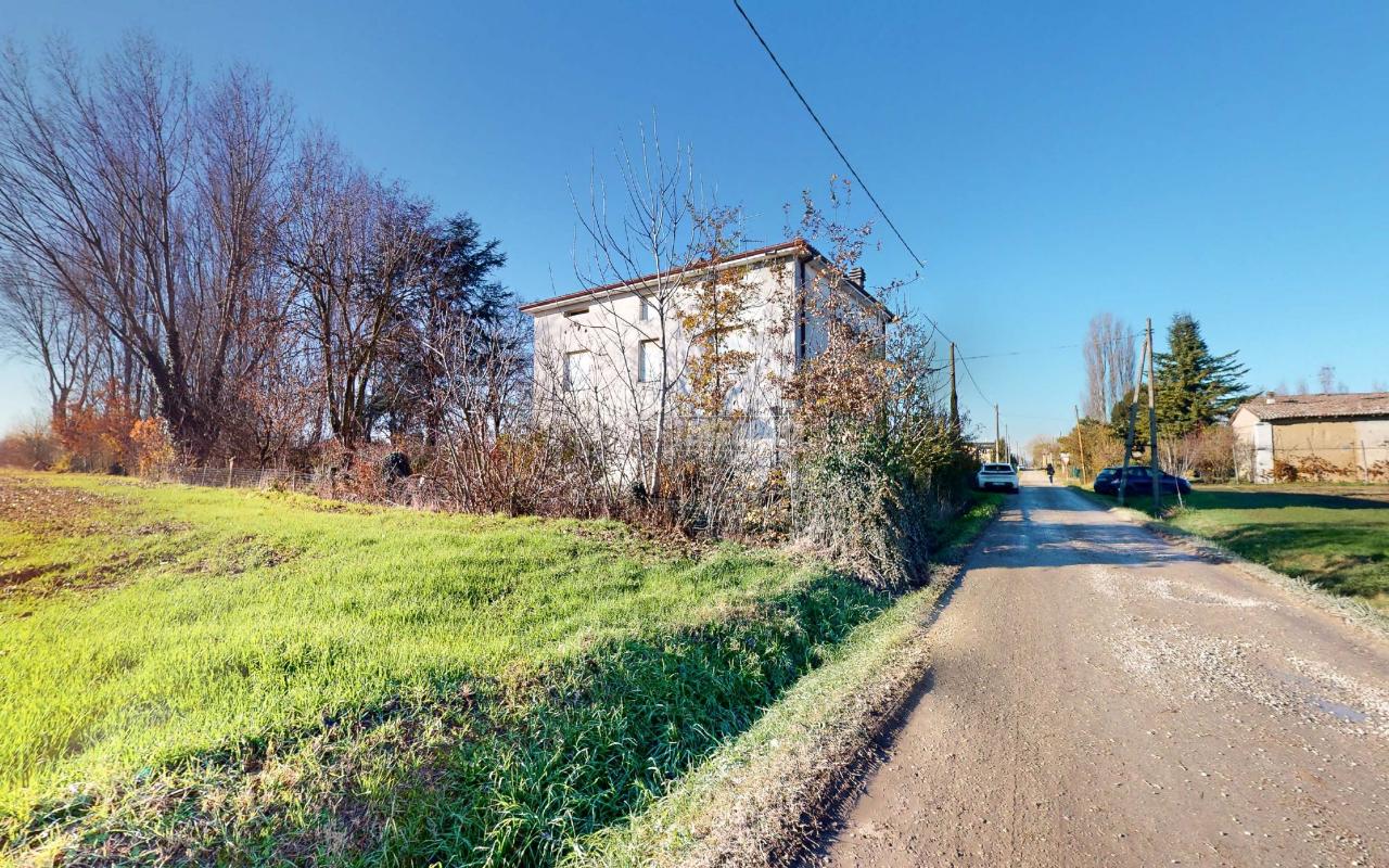 Casa indipendente in vendita a Cento