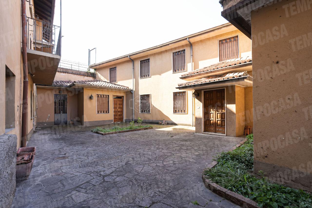Casa indipendente in vendita a Alzano Lombardo