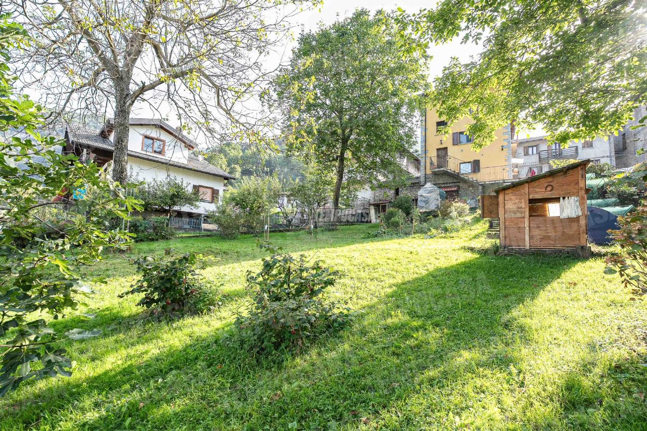 Appartamento in vendita a Locatello