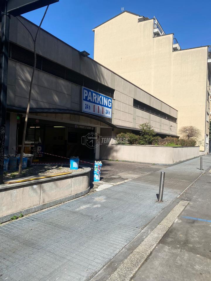 Box in vendita a Milano