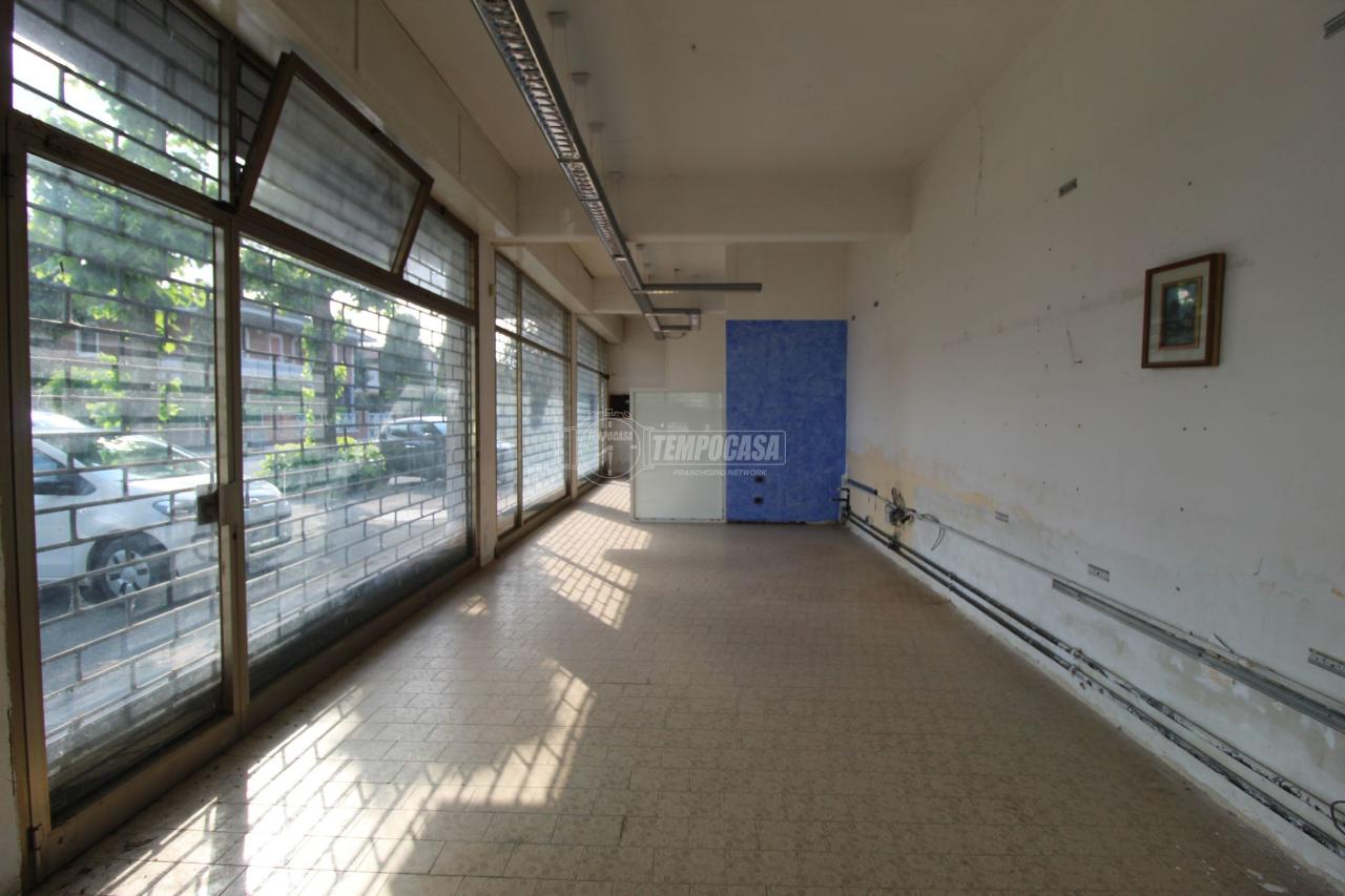 Negozio in vendita a Bastiglia