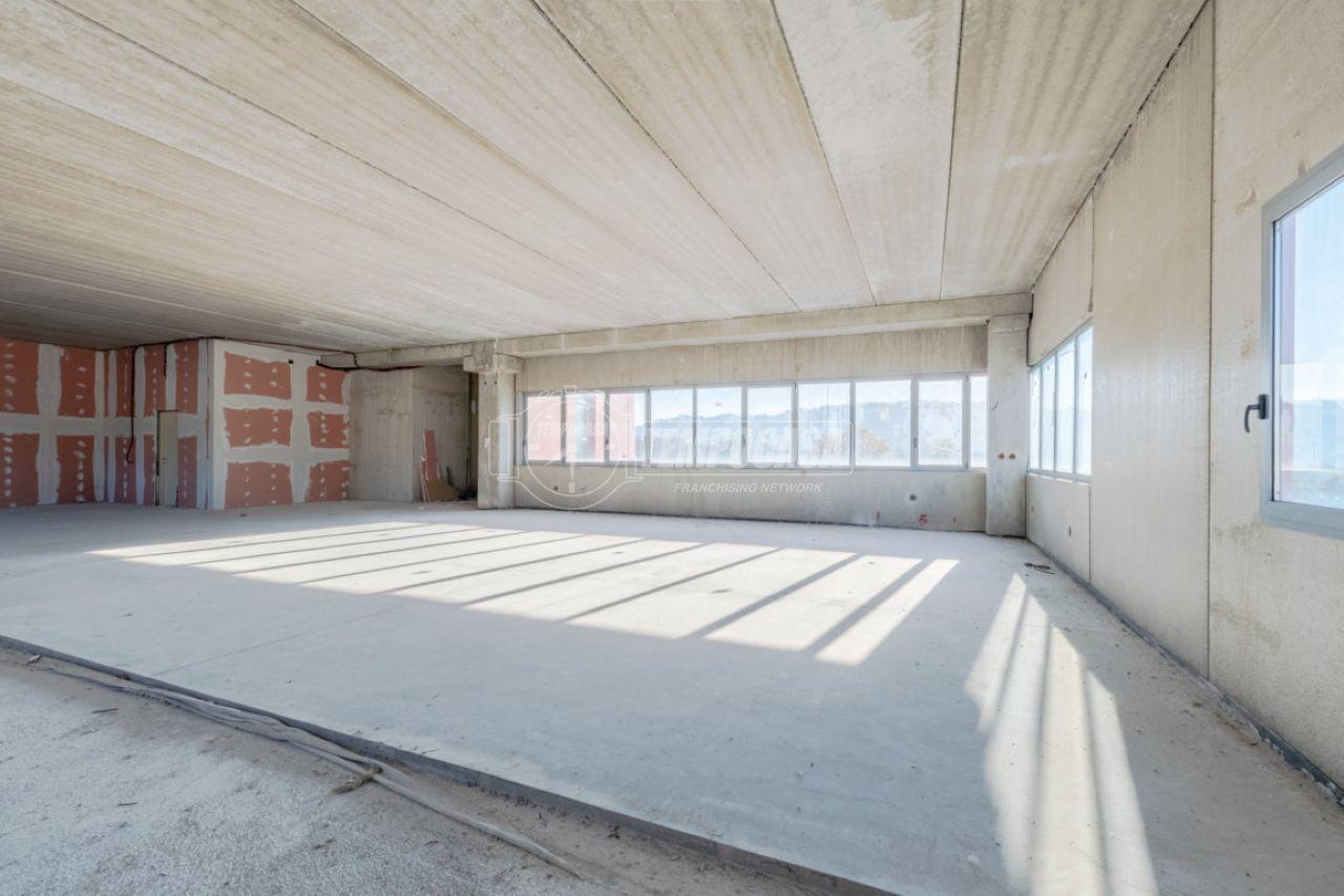 Negozio in affitto a Montecassiano