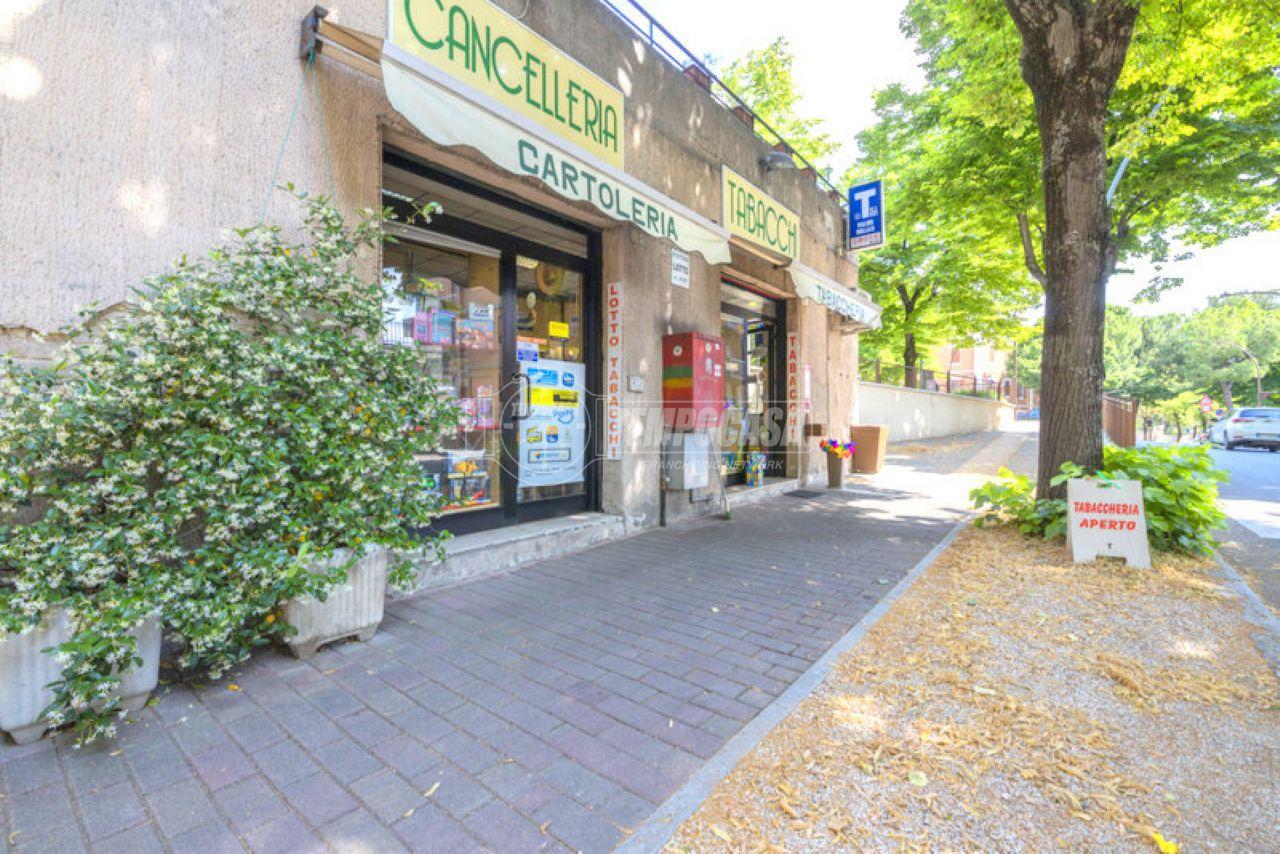 Tabaccheria in vendita a Macerata