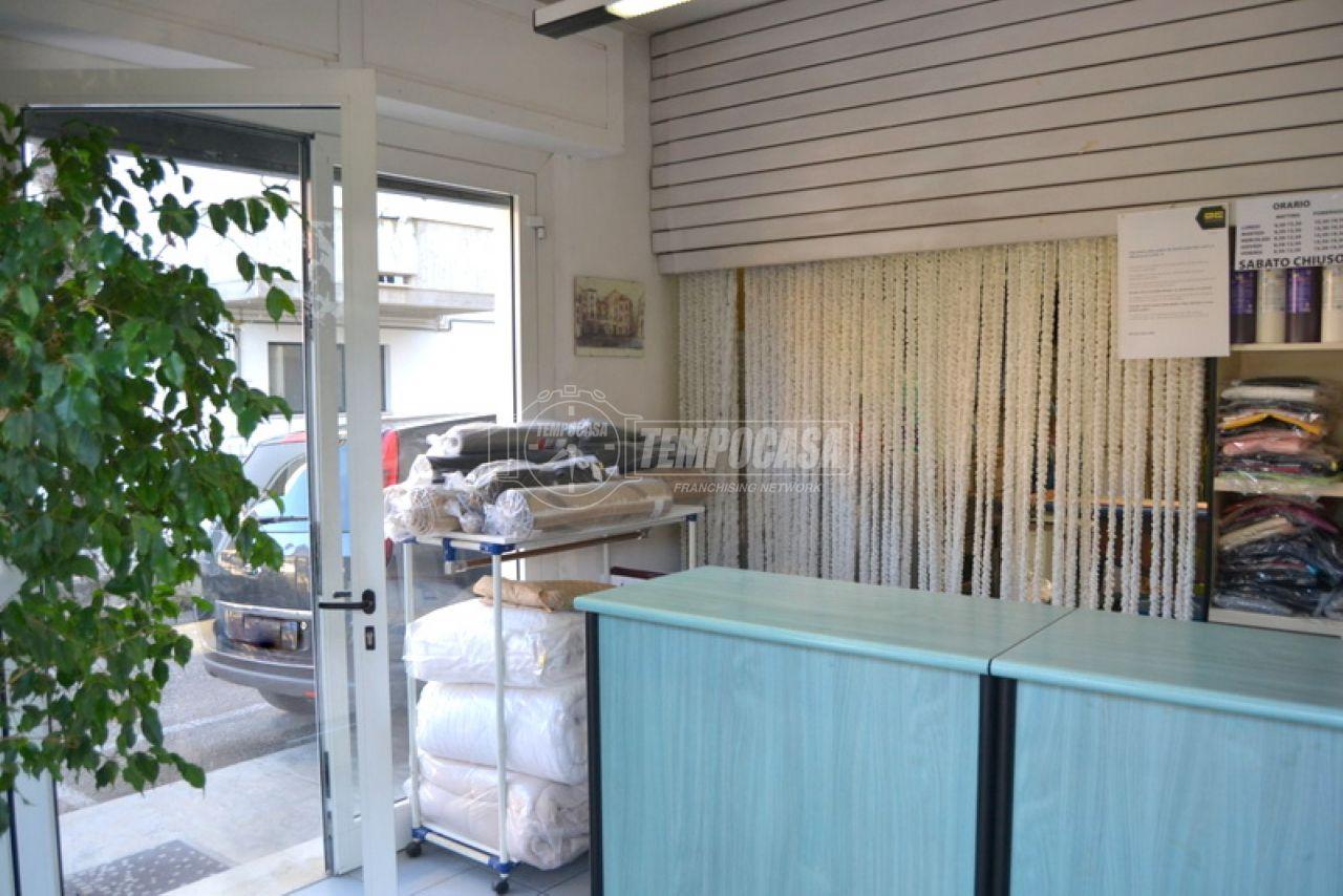 Lavanderia in vendita a Porto Sant'Elpidio