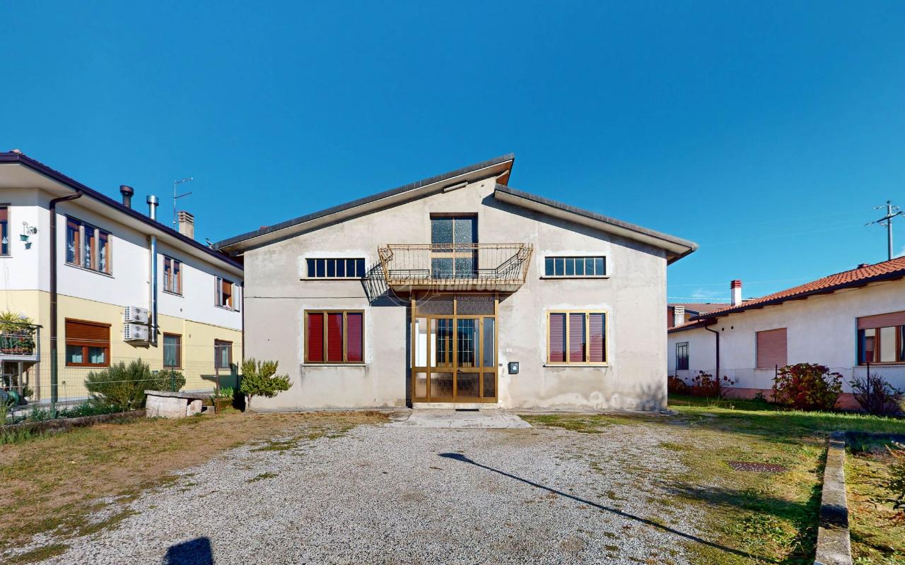 Casa indipendente in vendita a Zane'