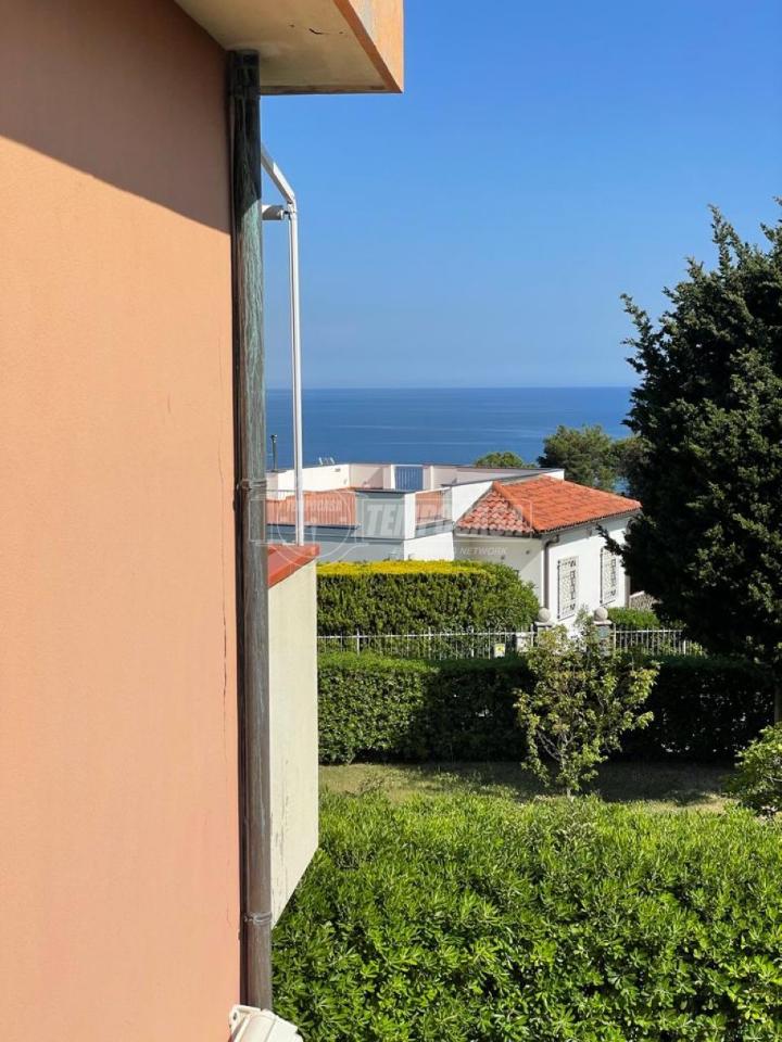 Appartamento in vendita a Varazze