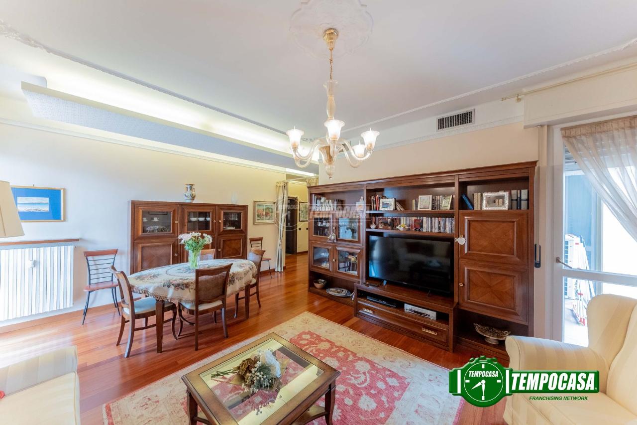 Appartamento in vendita a Bareggio