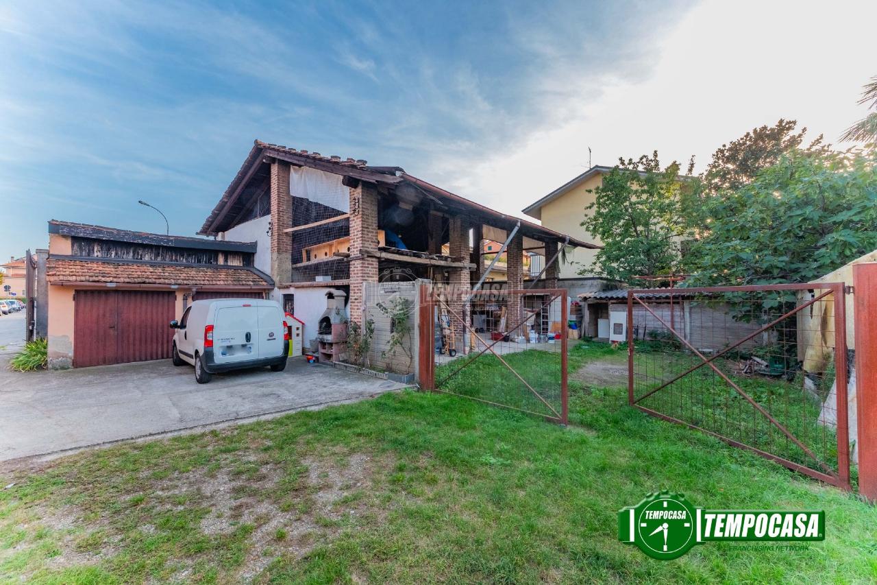 Rustico in vendita a Bareggio