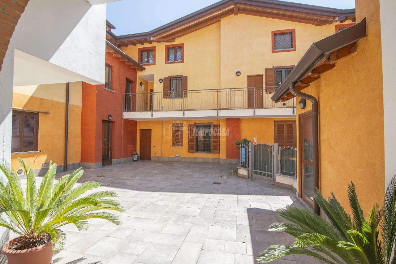 Appartamento in vendita a Vaprio D'Adda