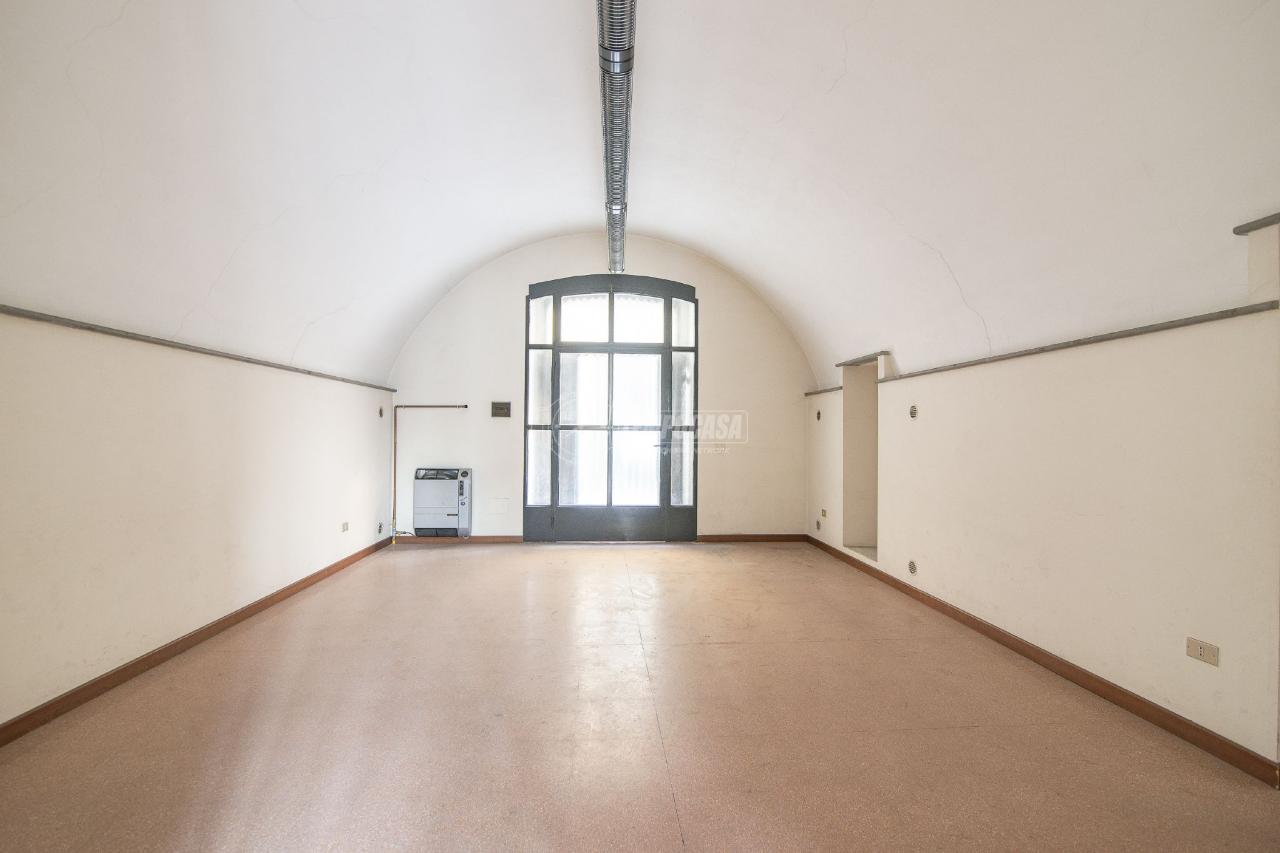 Appartamento in vendita a Vaprio D'Adda