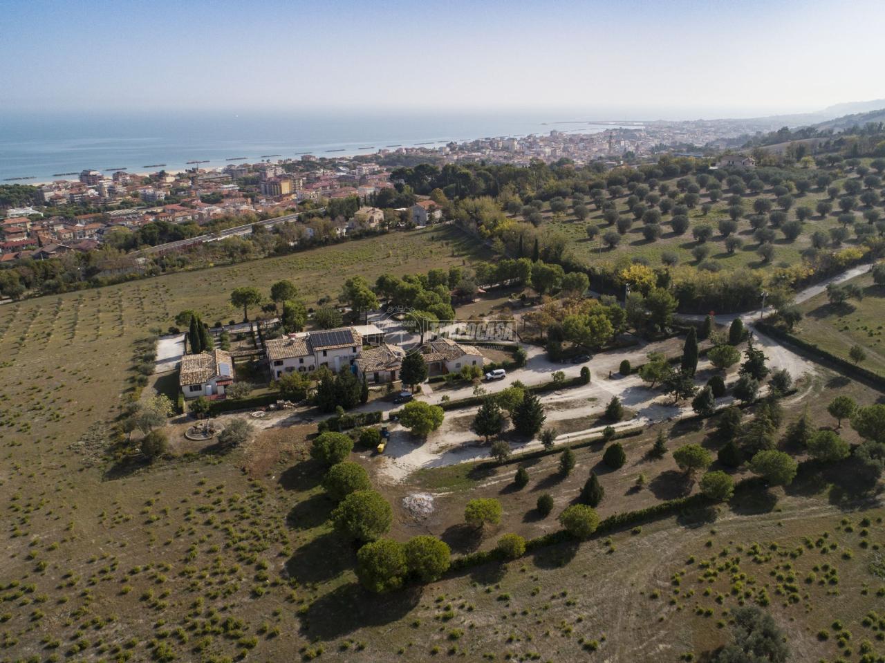 Relais in vendita a Porto San Giorgio