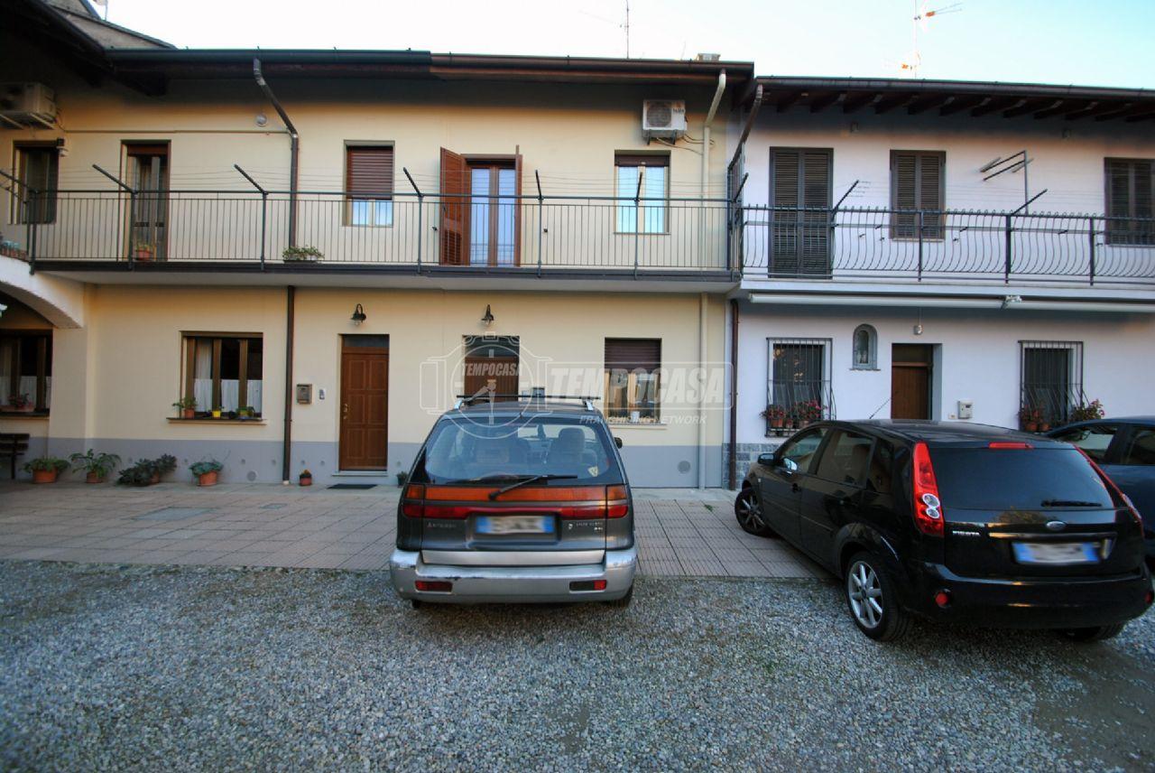 Appartamento in vendita a Caronno Pertusella