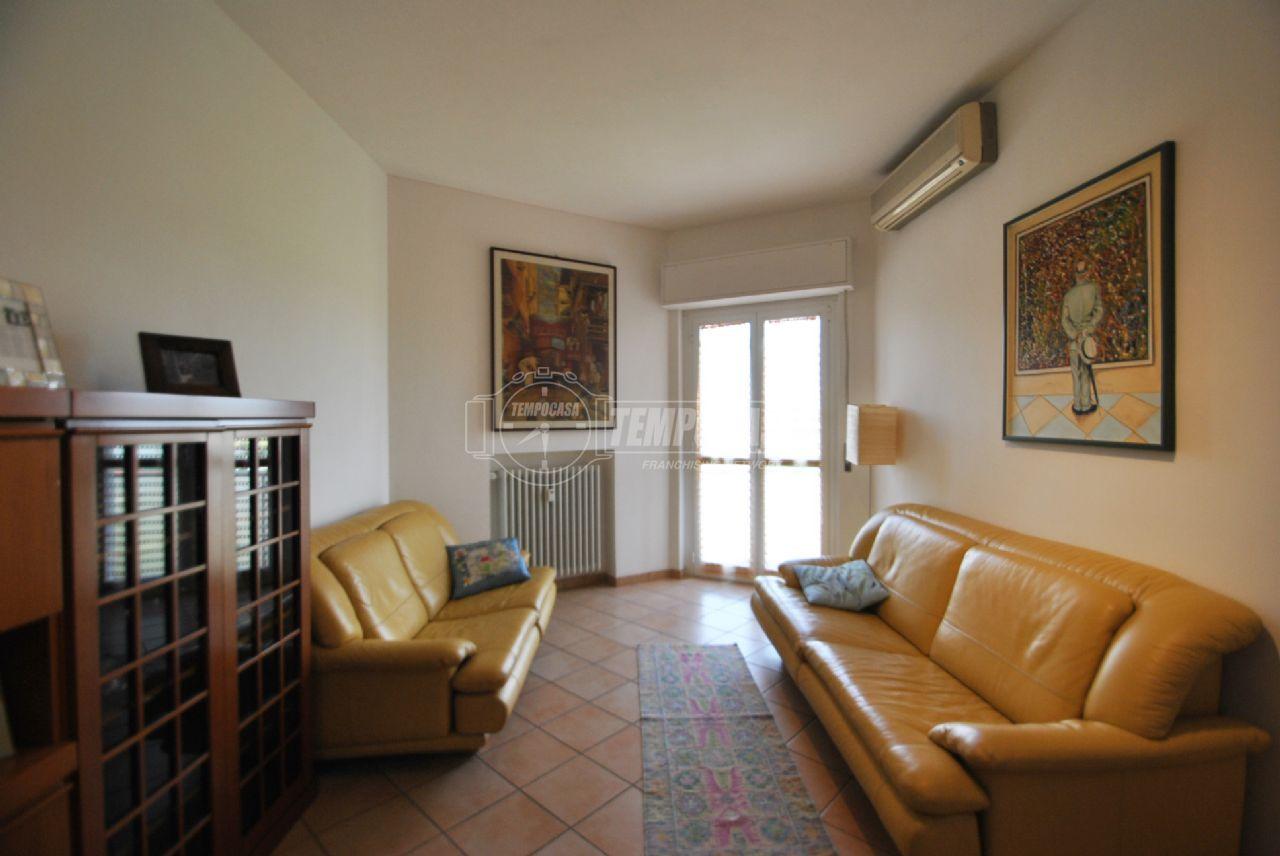 Appartamento in vendita a Caronno Pertusella